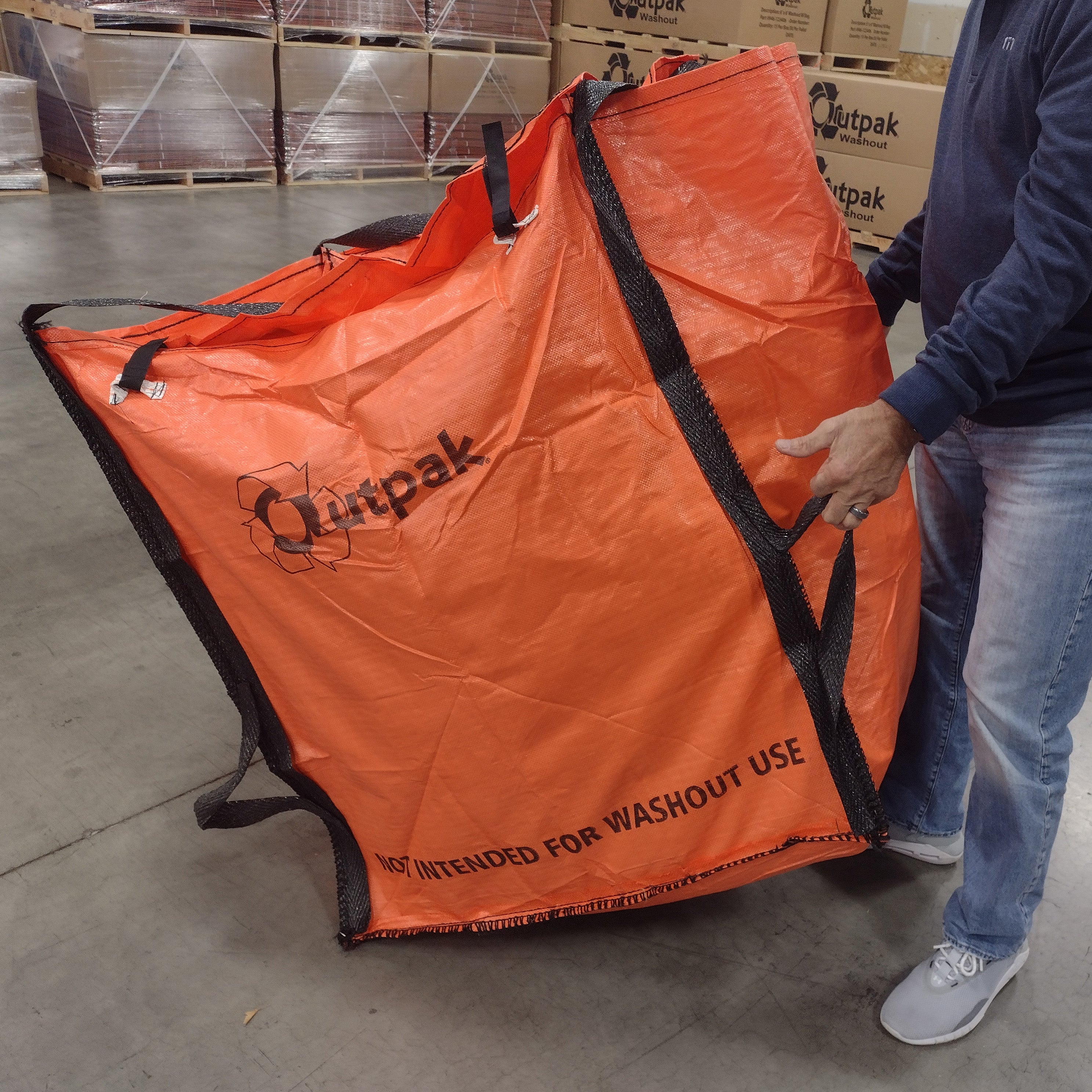 Smart Waste Management for Landscapers: Outpak Debris Bag in Action